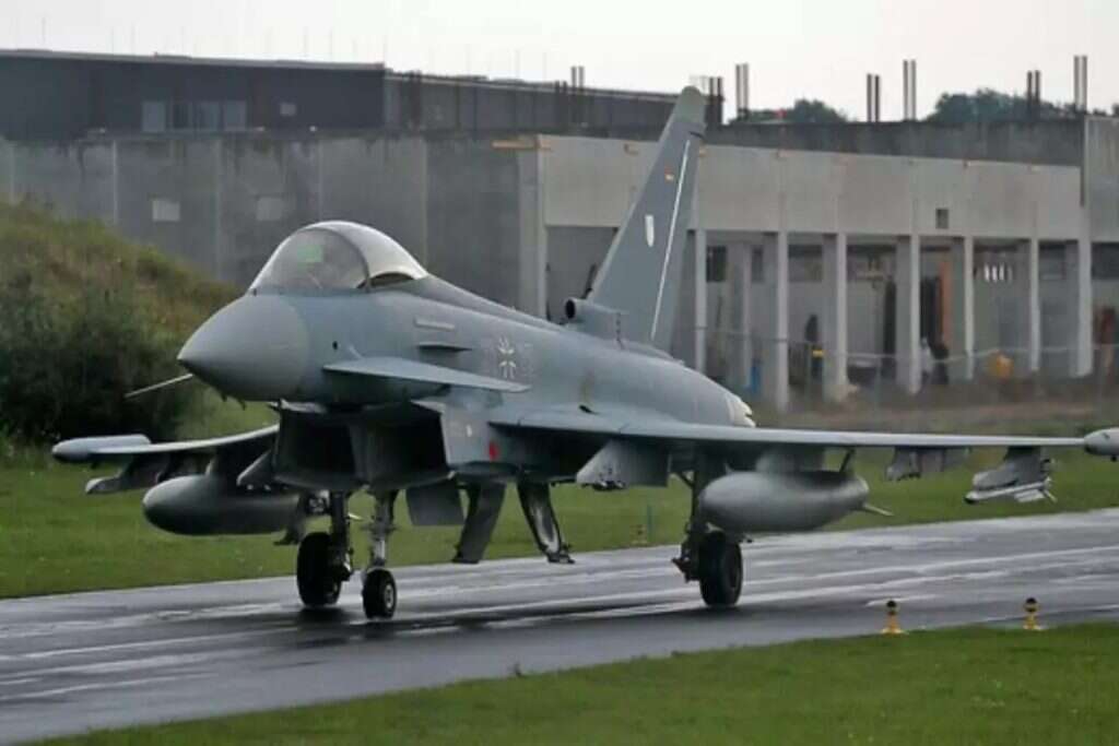 Turkey to buy 20 advanced fighter jets from UK in $11 billion deal