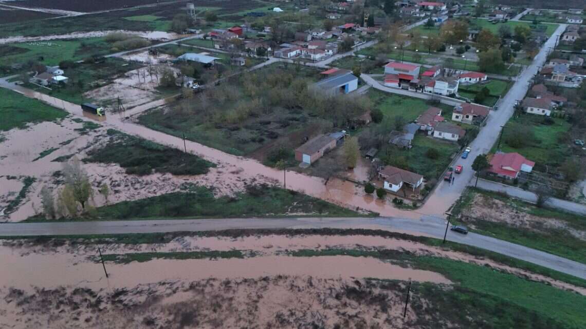 סופת ביירון Storm Byron Hits Israel: Flood Warnings and Heavy Rain ...
